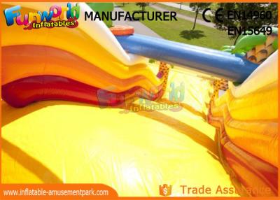 Cina Scivolo gonfiabile commerciale di colore giallo per lo scorrevole di salto esplosione/dell'adulto in vendita