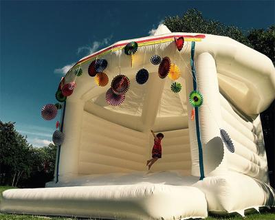 Cina Castello rimbalzante bianco di Carpa Hinchable della tenda gonfiabile su ordine del partito per nozze in vendita