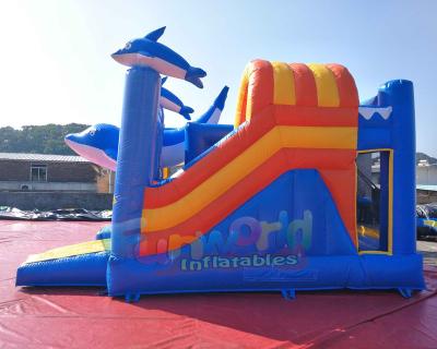 China Diapositiva inflable de la gorila EN14960 combinada con tamaño modificado para requisitos particulares Pringting de la mano en venta
