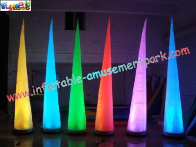 Cina Cono gonfiabile della decorazione di illuminazione con il LED che cambia uso leggero per il partito, club, evento in vendita