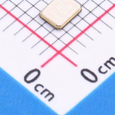 China Stable Frequency Crystal Oscillator EPSON X1E0000210139 for in Industrial and Electronic Applications for sale