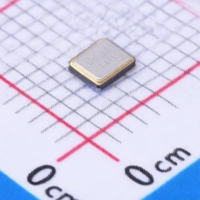 China Compact surface mount quartz crystal Lucki L327S300H11L with 10 parts per million frequency tolerance for sale