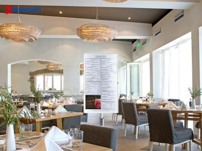 Китай Qtenboard Портативный планшетный телевизор Решение меню ресторана нового поколения с белым шкафом и многоязычными опциями продается