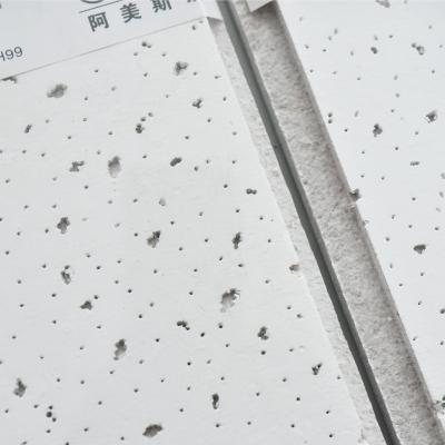 Cina 600x600/600x1200mm Piastrelle di soffitto in lana minerale con buco a perno a bordo regolare Spessore 14 mm in vendita
