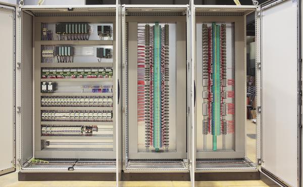 Quality Customizable Smart PLC Control Panel Cabinet For HVAC / Robotics / Power Systems for sale