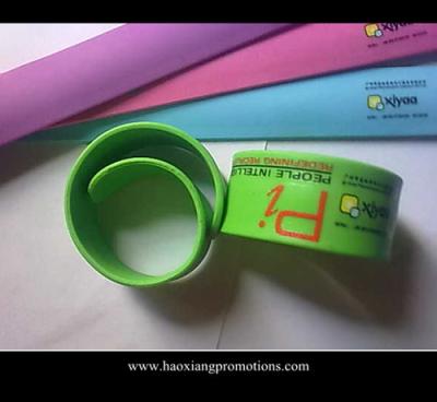 China newest colorful hot selling silicone slap wristband/paipai band with high quality for sale