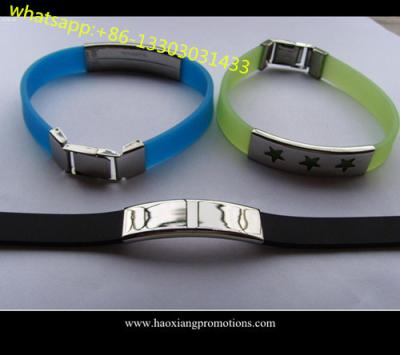 China hot sale promotional logo bracelet personalized silicone wristbands with metal clip for sale