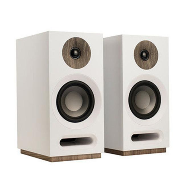 Vofull bookshelf speaker front view showing wooden enclosure