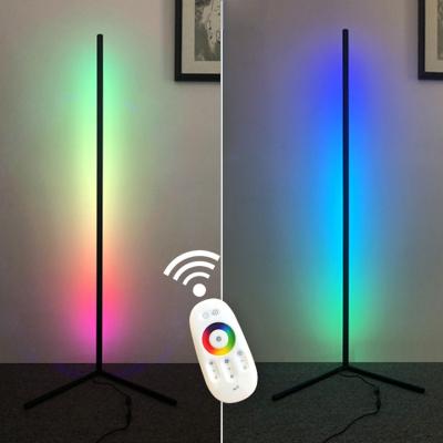 Cina Modern factory direct led corner floor lamp in vendita