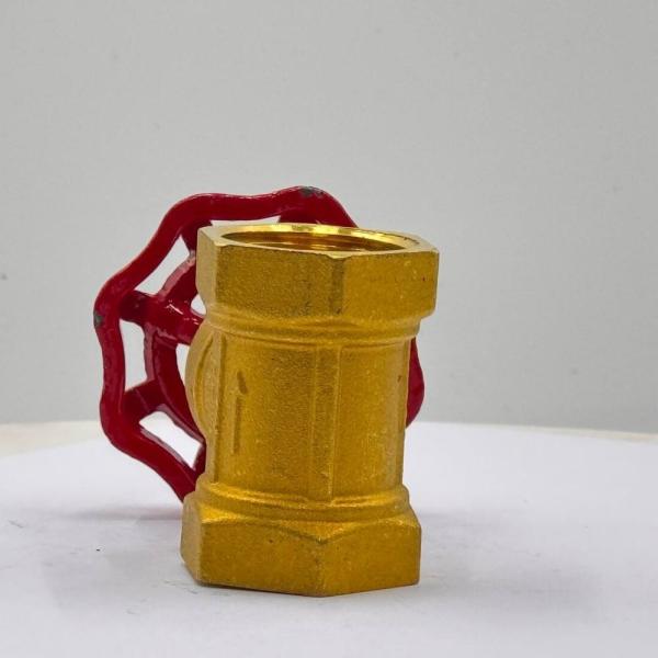 Quality DIN Standard Brass Globe Valve Internal Thread Flow Adjustable Shut-off Valve for sale