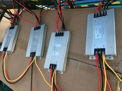 China Exposição de diodo emissor de luz dinâmica 400w/m2 do táxi do carro de pouco peso, de alta resolução à venda