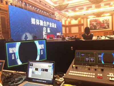 Cina Metta in scena gli schermi principali dell'interno locativi, schermi di visualizzazione digitali della lampada nera video in vendita