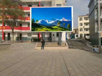 Cina P10 IP65 5000 - il ferro 9500K che fa pubblicità al video a colori completo esterno ha curvato le pareti principali dell'esposizione in vendita