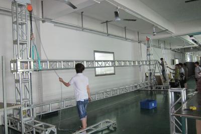 Cina Affitto principale dell'interno della parete dello schermo del display a matrice P10 video con la struttura d'acciaio in vendita