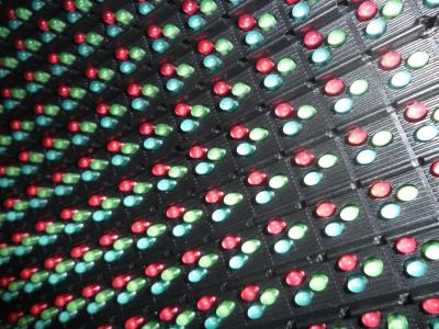 Cina L'esposizione principale 1R1G1B di abitudine P12 firma il colore pieno all'aperto elettronico in vendita