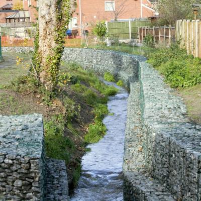 Cina Giardino Paesaggistica Muro di sostegno Galli di gabione saldati Corsa anti ruggine maglia rivestita di zinco CE ISO in vendita