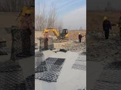 PVC beschichtet 3*1*0.5m / 5*2*0.3m Mesh Gabion Matratzenbox mit 60*80mm Mesh Loch für den Brückenbau