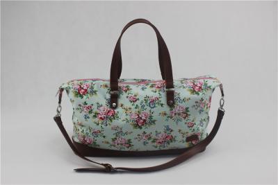 中国 旅行付属の顧客用キャンバス袋、衣服のために軽量女性旅行ハンドバッグ 販売のため
