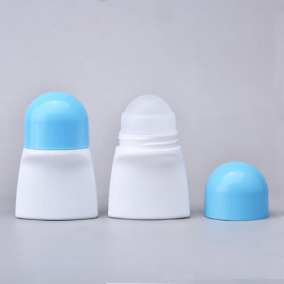 Cina Bottiglie a sfera a rulli con logo personalizzato per l'uso cosmetico e degli oli essenziali in vendita