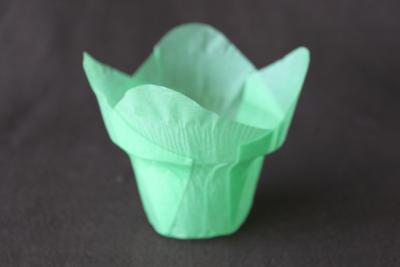 China solid color light green cake tulip cup/Tulip Muffin Wrappers for sale