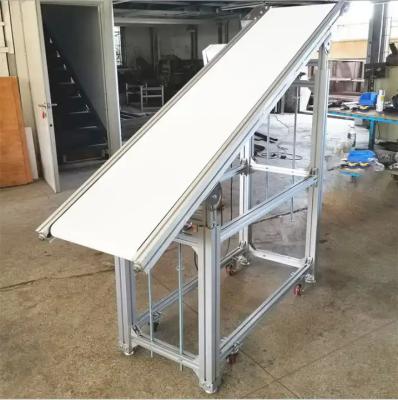 Cina Piccolo sistema di trasportatore a cinghia in PVC, tramite treno inclinato, di qualità alimentare OEM in vendita