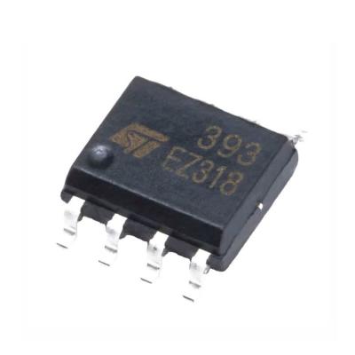 China LM393DT SOP-8 Electronic Component Low Power Consumption Dual Voltage Comparator IC Chip for sale