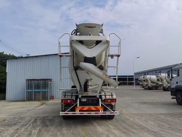 Quality XCMG 2022 Used Concrete Mixing Trucks 12 Cubic Meters Old Cement Trucks for sale
