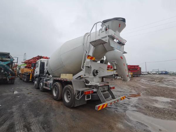 Quality Sinotruk 12cbm Second Hand Concrete Mixer Trucks Euro V Emission Strong Load for sale