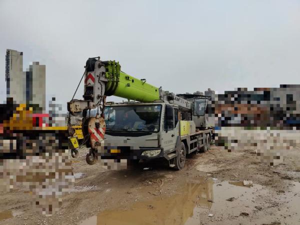 Quality USED 2017 ZOOMLION 25 ton mobile crane Hydraulic Cranes Lever-operated control for sale