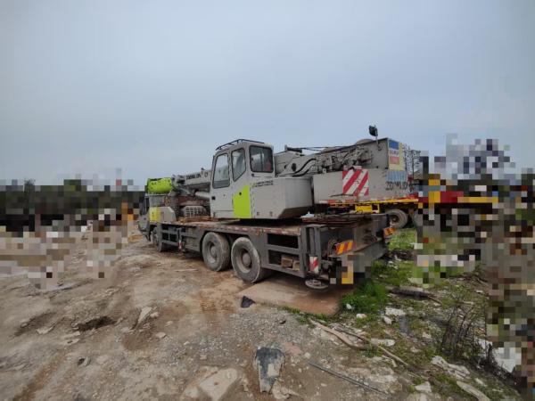 Quality USED 2017 ZOOMLION 25 ton mobile crane Hydraulic Cranes Lever-operated control for sale