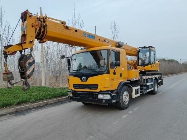 Quality Second-hand 2021 XCMG XCT12L4-1 12t truck crane for hot sale for sale
