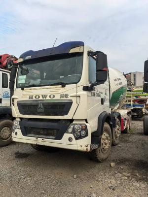 China 2021 12CBM camión mezclador con chasis Howo, motor hombre en venta