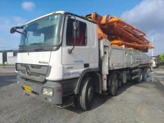 2013 Zoomlion used 52m concrete pump truck