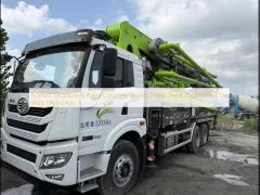 Struttura robusta 3 assi di calcestruzzo pompa zoomlion 50m con telaio sitrak