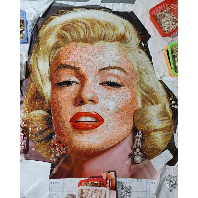 China Customized Modern Art Pattern Decorative Wall Tile with 8mm Thickness and Corrosion Resistant Glass Wall Mural Mosaic for sale