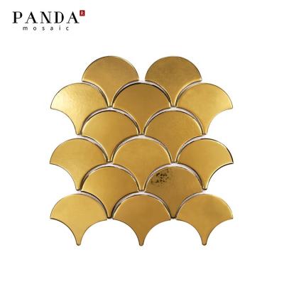 China Multi Color Mosaic Bathroom Wall Tiles Fan Shaped 6mm Thickness for sale