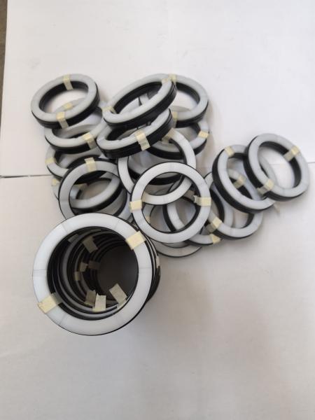 Quality Italy A+P Oil Cylinder V Shaped Combination Seal NBR PTFE Engineering Machinery for sale