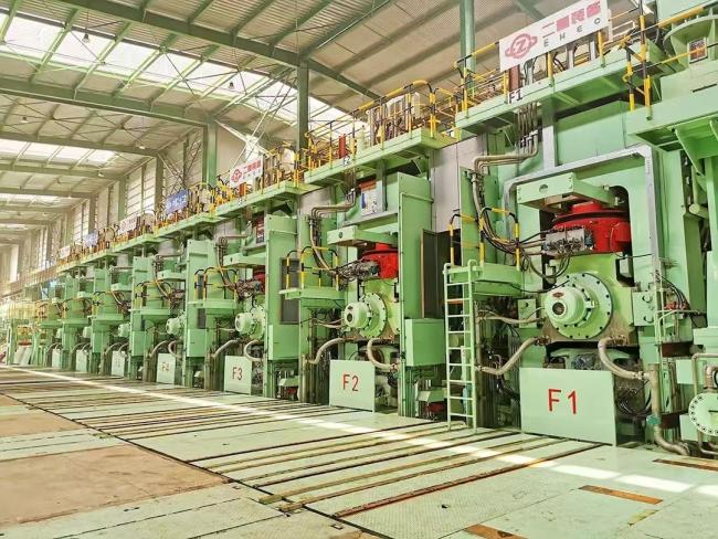 Hydraulic cylinder in industrial application