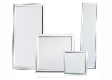 Cina 2' schermo piatto fresco di bianco LED di Lit del bordo di X2 accende DIMMABLE struttura di bianco di 40 watt in vendita