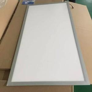 中国 超薄い300600 24WはLEDのフラット パネル ライト高性能を平方します 販売のため
