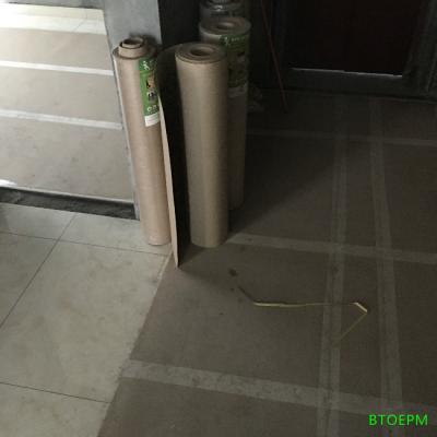 Cina Lo SGS di lunghezza 20m di larghezza 0.83m ha approvato la carta porpora del rivestimento per pavimenti in vendita