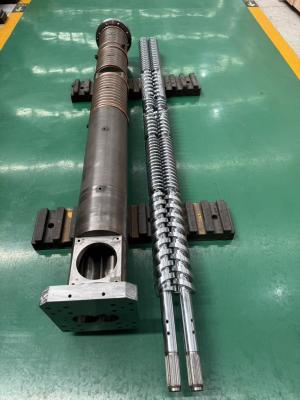 China Parallel Twin Screw and Barrel with Ra 0.4μm-0.6μm Surface Roughness Nitrided Treatment and 4 Cooling Zones for sale