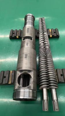 China Hydraulic or Electric Motor Driven Conical Twin Screw and Barrel with Gas Nitriding Treatment for 20mm - 200mm Screw Diameter for sale