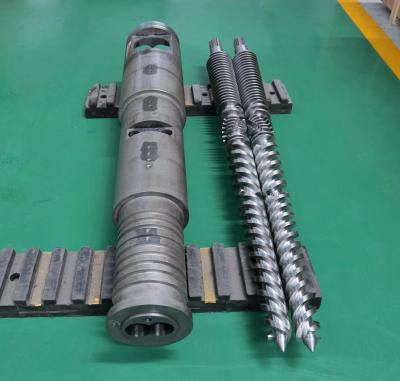 China Surface Roughness Ra0.4μm Parallel Twin Screw and Barrel with Screw Straightness 0.015mm and Nitrided Treatment for Plastic Extrusion for sale