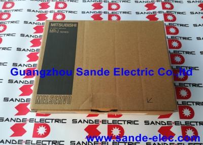 Cina NUOVO instock di spedizione veloce del servomotore MRJ2S200A MR-J2S-2OOA di MITSUBISHI MR-J2S-200A in vendita