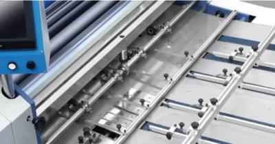 Cina Macchina di laminazione del film termico ad alta velocità automatico di SW-1050GL con la fresa a catena in vendita