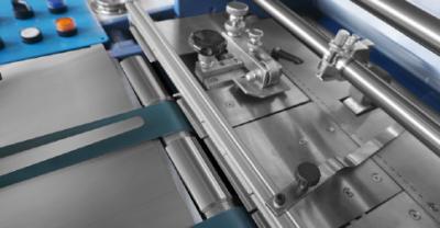 Cina Macchina di laminazione del film termico ad alta velocità automatico di SW-1050GL con la fresa a catena in vendita