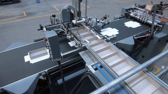 300g/M2 Rigid Box Making Machine 7mm Edge Folding Depth