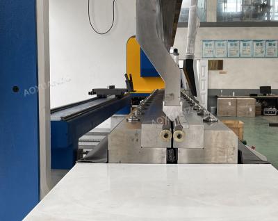 Cina 3+1 macchina elettrica della pressa idraulica di CNC di asse DA66T che piega Folidng in vendita