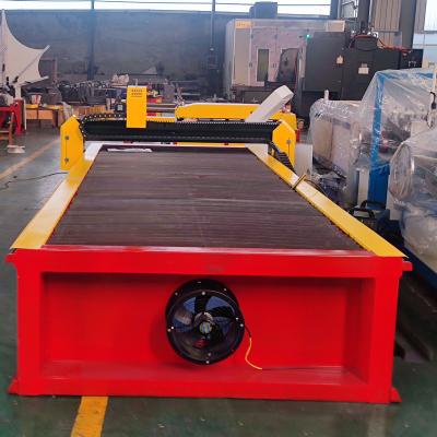 Cina Macchina di taglio del plasma CNC 3015 Galvanizzato Alu Carbonio Ferro SS Tubi a foglia Piccola macchina di taglio del plasma Cnc in vendita